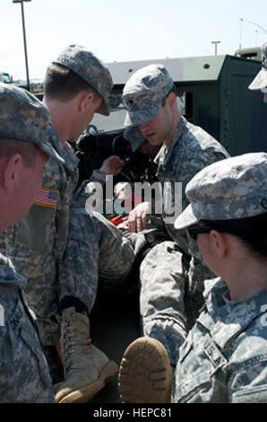 Army Reserve medics from the 396th Combat Support Hospital, 807th Stock ...