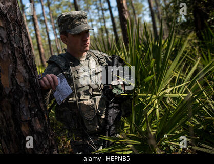 Sgt. 1st Class Seth Eaton, U.S. Army Reserve military police Soldier ...