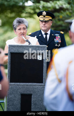 Candy Martin, president American Gold Star Mothers Inc., gives remarks ...