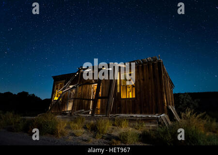 Old rustic shack Stock Photo - Alamy