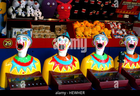 Sideshow games at fairground Stock Photo - Alamy