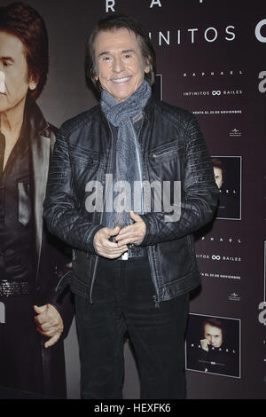 Spanish singer Raphael during his concert at the Joy Eslava Hall in ...