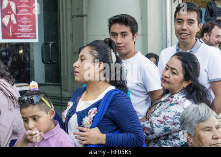 Oaxaca, Mexico. 23rd December, 2016. This year the traditional Radish ...