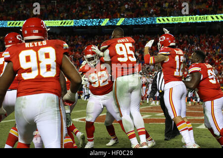 Kansas City Chiefs defensive players Truman Jones (57), Matt Dickerson ...