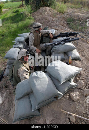 Marines from the 15th Marine Expeditionary Unit’s Maritime Raid Force ...
