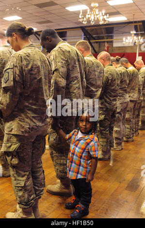 Military police are reunited with family members following redeployment ...