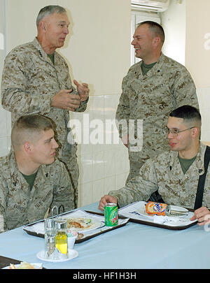 Lt. Gen. James T. Conway [left] and Maj. Gen. James N. Mattis consult ...