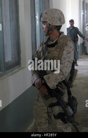 U.S. Marines with 2nd Network Battalion, Marine Corps Cyberspace ...