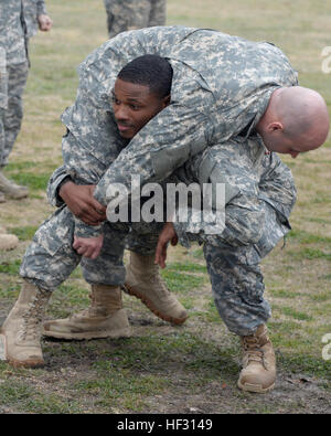 Missouri Army National Guardsman, Lt. Col. Leif Thompson, Battalion ...