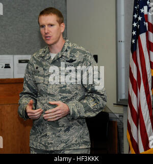 Oregon Air National Guard Col. Paul T. Fitzgerald, 142nd Fighter Wing ...