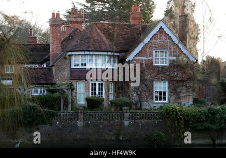Mill Cottage, the Goring house of George Michael in Oxfordshire as the ...