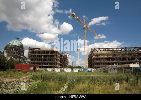 Demolition of former East German DDR Parliament Building the Palast der ...