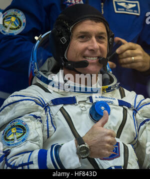 NASA astronaut Shane Kimbrough undergoes preflight training and ...