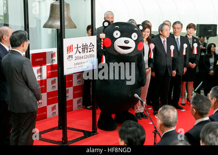 Kumamoto prefecture's mascot Kumamon poses for the cameras during the ...