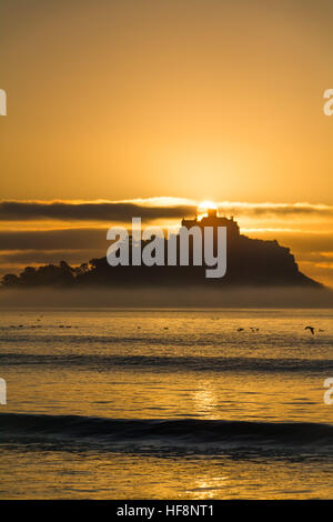 Marazion, Cornwall, UK. 30th December 2016. UK Weather. Early morning ...