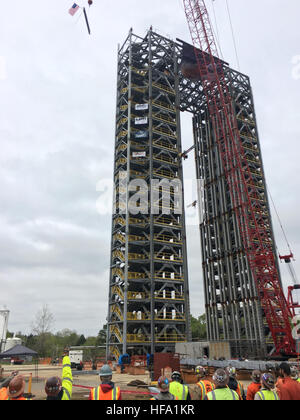 Steel 'Flies' as Second of Two New SLS Test Stand 'Tops Out' at NASA ...