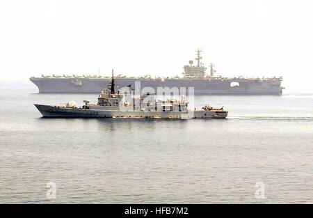 ITALIAN NAVY MAESTRALE CLASS FRIGATE F574 ALISEO Stock Photo - Alamy