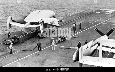 E-1B Tracer VAW-111 on USS Kearsarge (CVS-33) 1969 Stock Photo - Alamy
