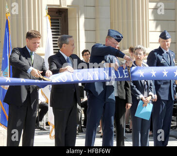 Yale University President Richard C. Levin reads the citation awarding ...