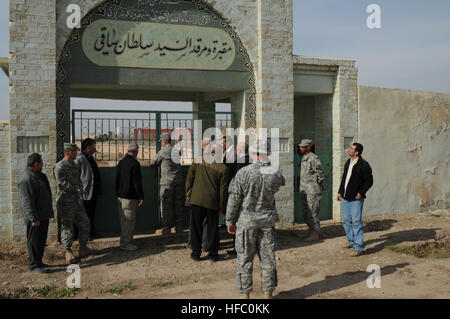 Air Force Provincial Reconstruction Team members conduct operations in ...