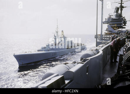 HMCS Fraser (DDH 233) sailing next to USS Saratoga (CV-60) 1985 Stock ...