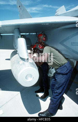 SGT. Jamal G. Walker and Lance CPL. Carl Feaster tighten the sway ...