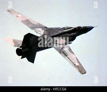 A right side view of a Soviet MiG-31 Foxhound fighter aircraft in ...