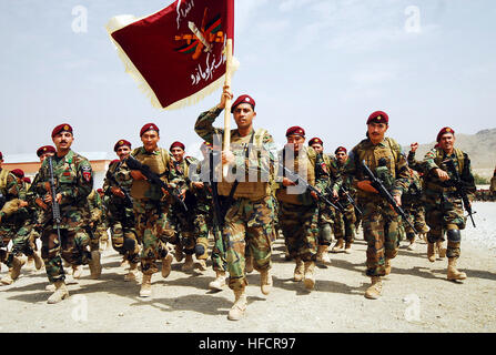 Platoon of newly graduated ANA commandos in August 2010 Stock Photo - Alamy