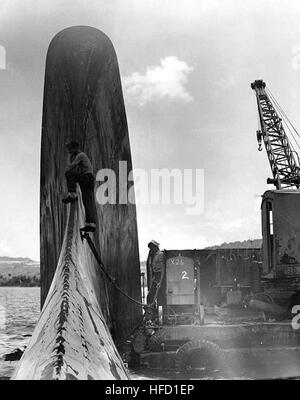 USS Pittsburgh (CA-72): The cruiser's detached and capsized bow under ...