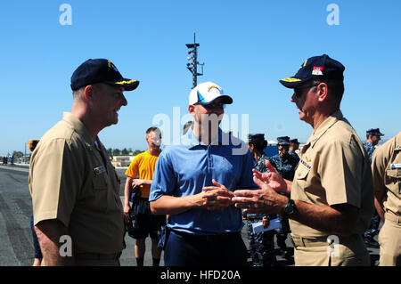 Vice Adm. David H. Buss, commander Naval Air Forces and Capt ...