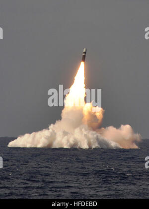 A D-5 Trident II submarine-launched ballistic missile heads skyward ...