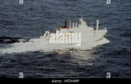 An aerial view of the Japanese Chikugo class frigate TOKACHI (FF 218 ...