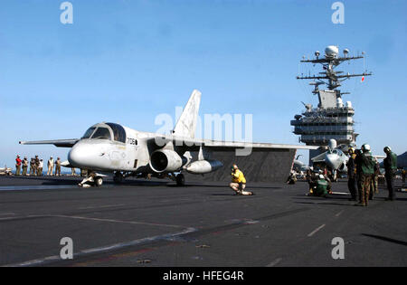 US Navy An S3-B Viking assigned to the Checkmates of Sea Control ...