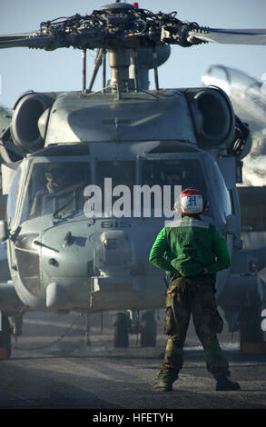 US Navy Sailors assigned to Nightdippers of Helicopter Anti-submarine Squadron Five (HS-5 ...