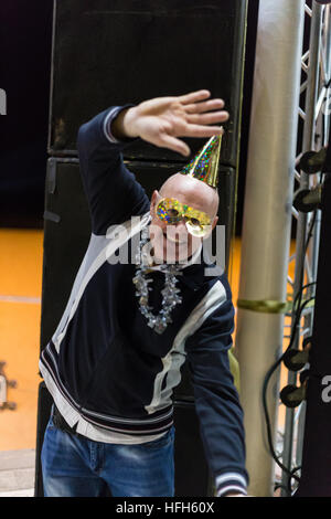 Benidorm, Spain. 31st December, 2016. Tourists and locals enjoy the ...