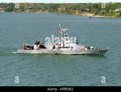 A starboard side view of the US Coast Guard (USCG) Cyclone Class ...