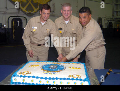 Capt. Ted Williams, commanding officer of USS Mount Whitney (LCC 20 ...