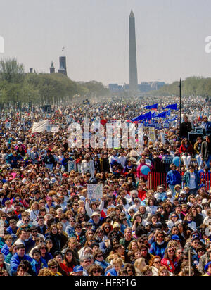 Washington DC., April 5, 1992. Hundreds of thousands of Pro Choice ...