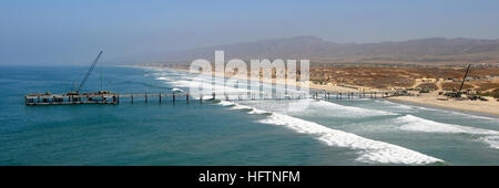 US Navy A view of the elevated causeway system (ELCAS) during Joint ...