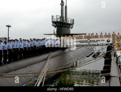 Sept. 4, 2008 - New York, New York, U.S. - GUESTS LEAVING LETTERMAN ...