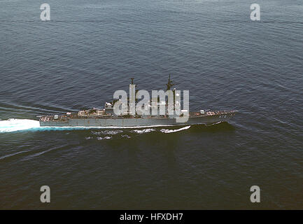 Aerial starboard beam view of the destroyer USS OLDENDORF (DD-972 ...