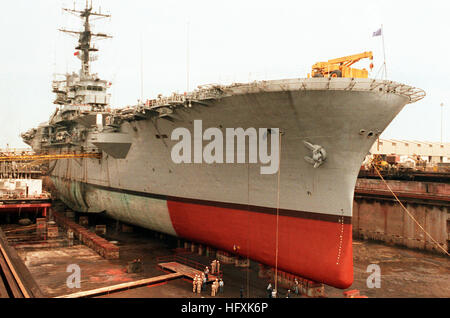 USS Tripoli (LPH-10) in the Panama Canal 1966 Stock Photo: 130351644 ...