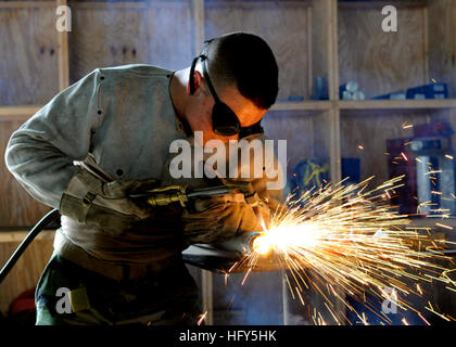 gas cutter, naval construction battalion, NMCB 7, rota spain, Sailor ...