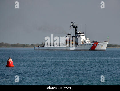 US COAST GUARD RELIANCE CLASS CUTTER CGC ALERT '630' Stock Photo - Alamy