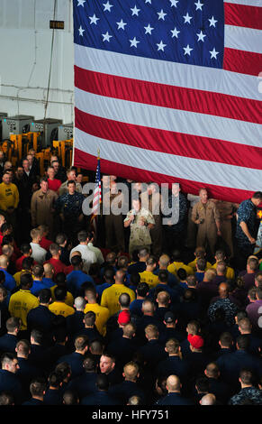 Adm. Bill Gortney, commander of U.S. Fleet Forces, speaks to Navy Cyber ...