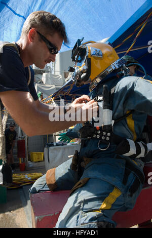 U.S. Navy Chief Navy Diver Bryan Williams, from Mobile Diving and ...