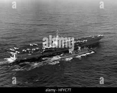 USS Enterprise (CVN-65) and USS Reasoner (FF-1063) underway c1978 Stock ...