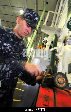 US Navy Working together, fire controlmen guide a NATO Sea Sparrow ...