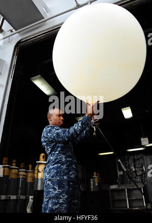 US Navy Aerographer's aboard the amphibious assault ship USS Kearsarge ...