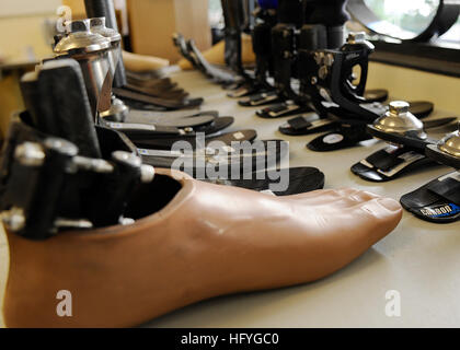 Calif., feet, Naval Medical Center San Diego, prosthetic laboratory, U ...